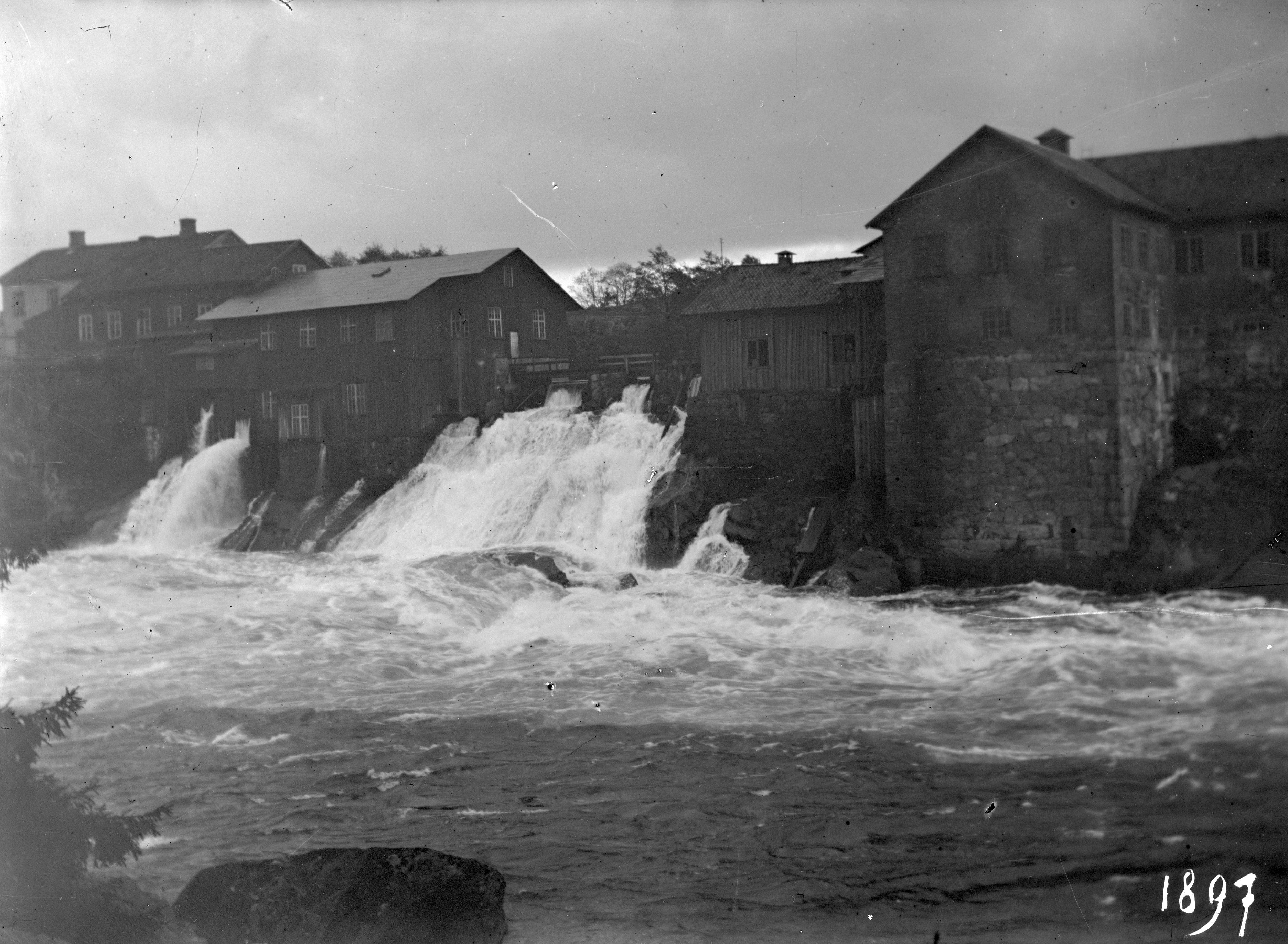 Kringla - vid vatten, elverk, fors